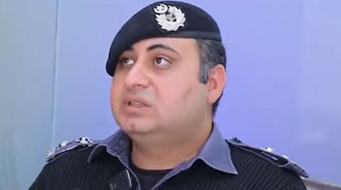 Senior KP Excise officer steps down in protest against ‘corruption’