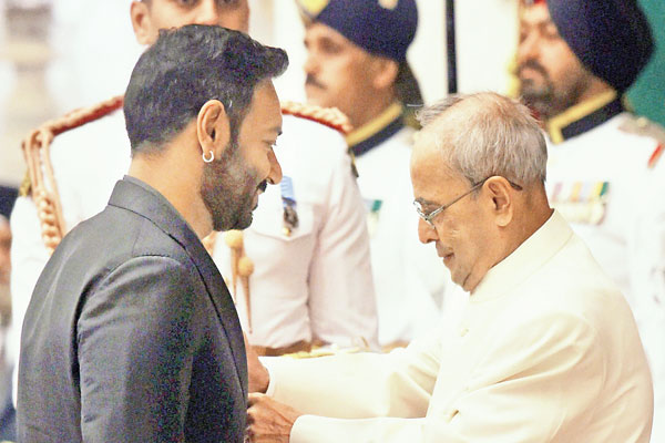 Ajay Devgn honoured with Padma Shri award