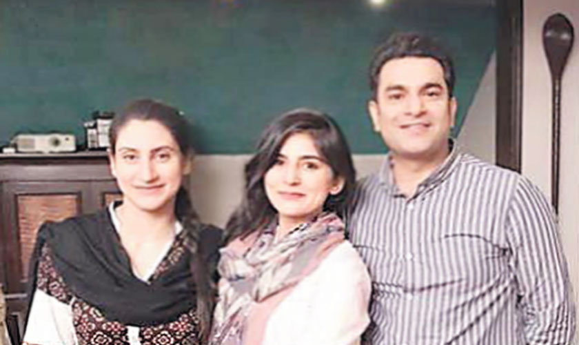 Sanam Baloch to make her TV comeback alongside Fahad Mustafa