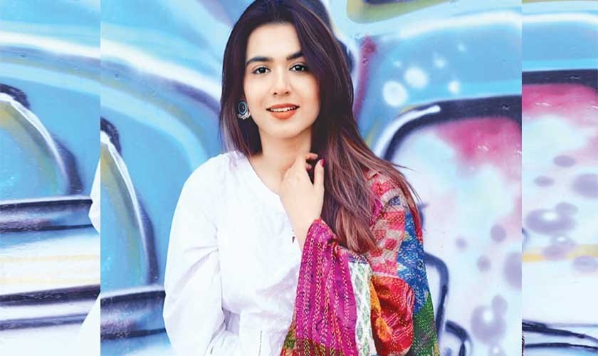 Mansha Pasha joins the cast of Surkh Chandni