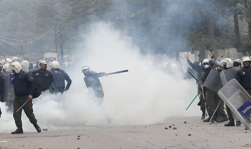 Mob violence and Pakistani police | Special Report | thenews.com.pk