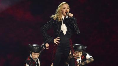 Madonna reveals whiplash injuries after stage fall