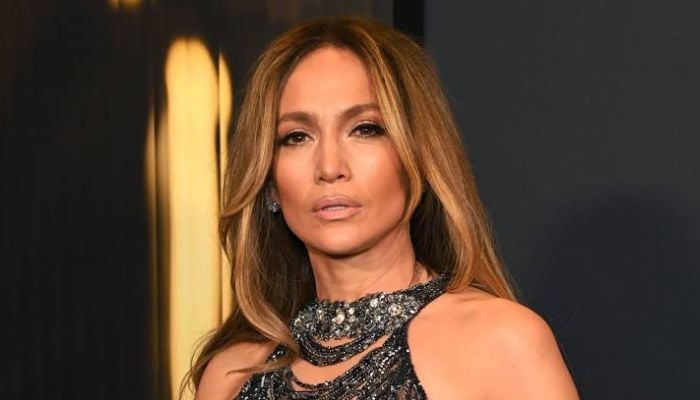 Jennifer Lopez laughs off major malfunction during birthday concert